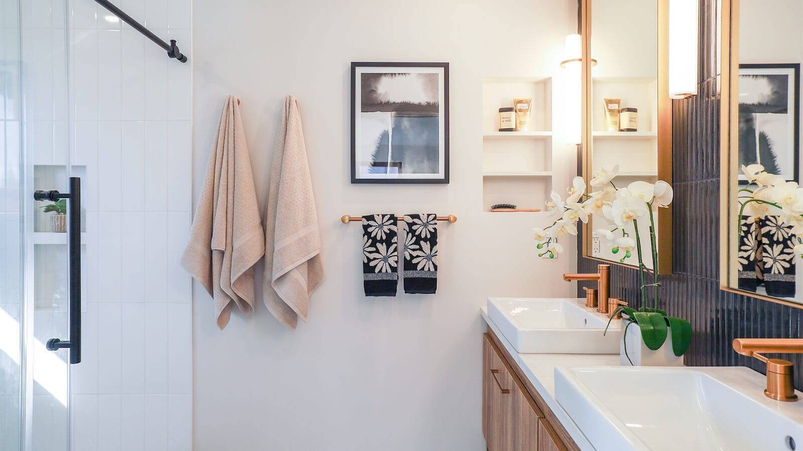 Maximizing Small Bathroom Spaces: Tips for Staging Tiny Bathrooms